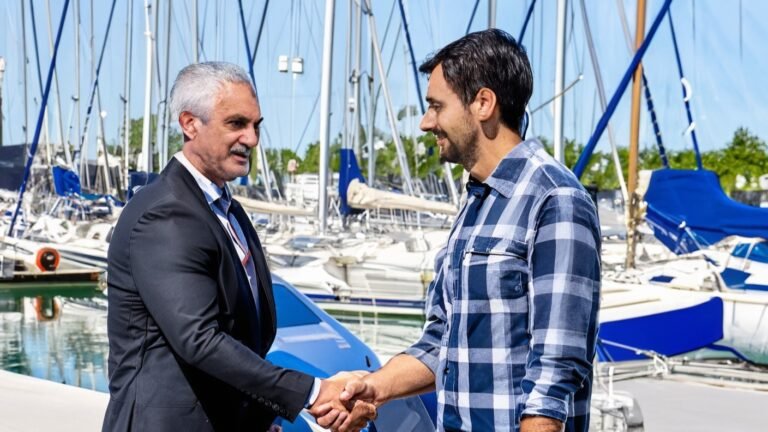 Liveaboard Marinas: How to Choose the Best One for Your Boat - Sun Sea Skis